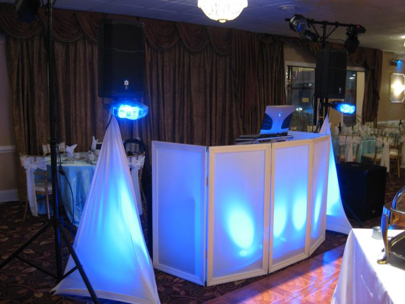VirtualDJ - Got to use my my new JBL PRX612 during a wedding